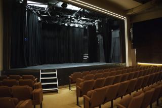 Notre histoire - Théâtre Le Grand Point Virgule